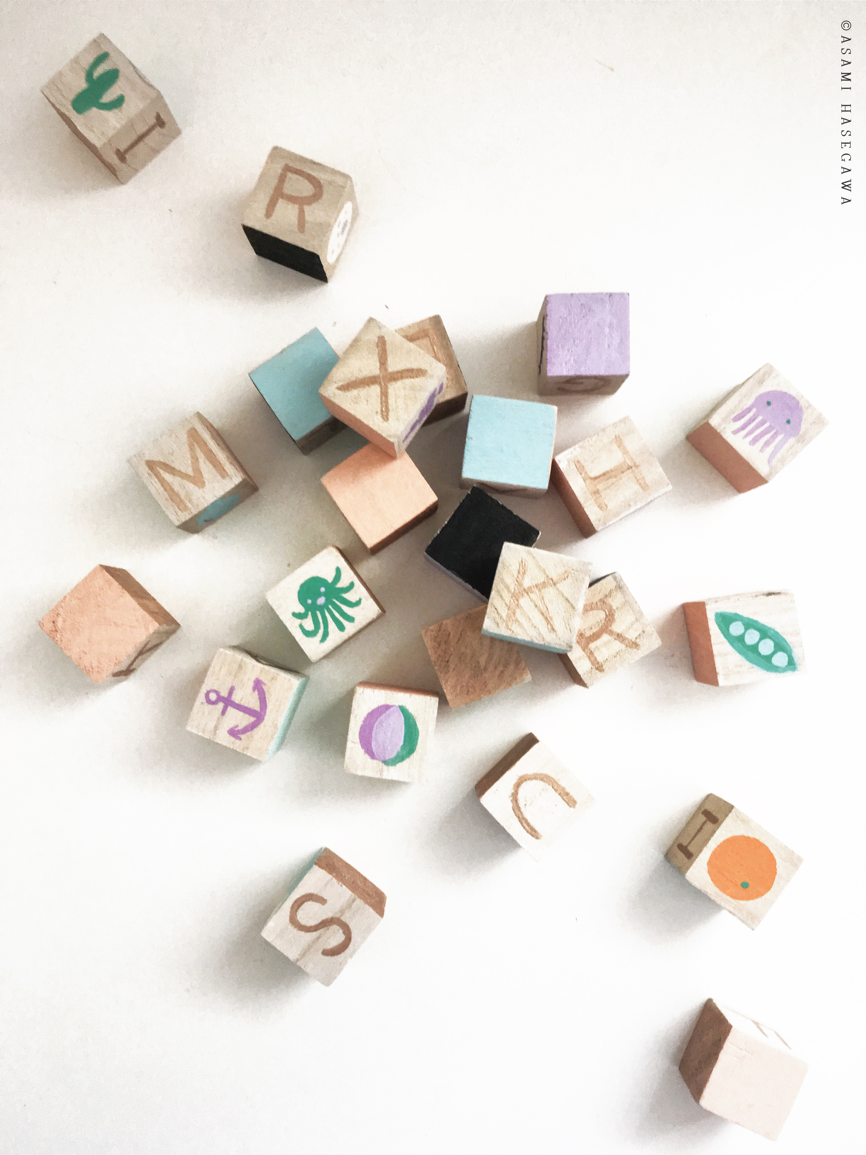 Wooden Alphabet Blocks Rock Paper Scissors wooden-alphabet-blocks-rock-paper-scissors